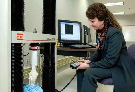 【事例紹介】MTS 10kN 電気機械式試験システム エムティエスジャパン | イプロスものづくり