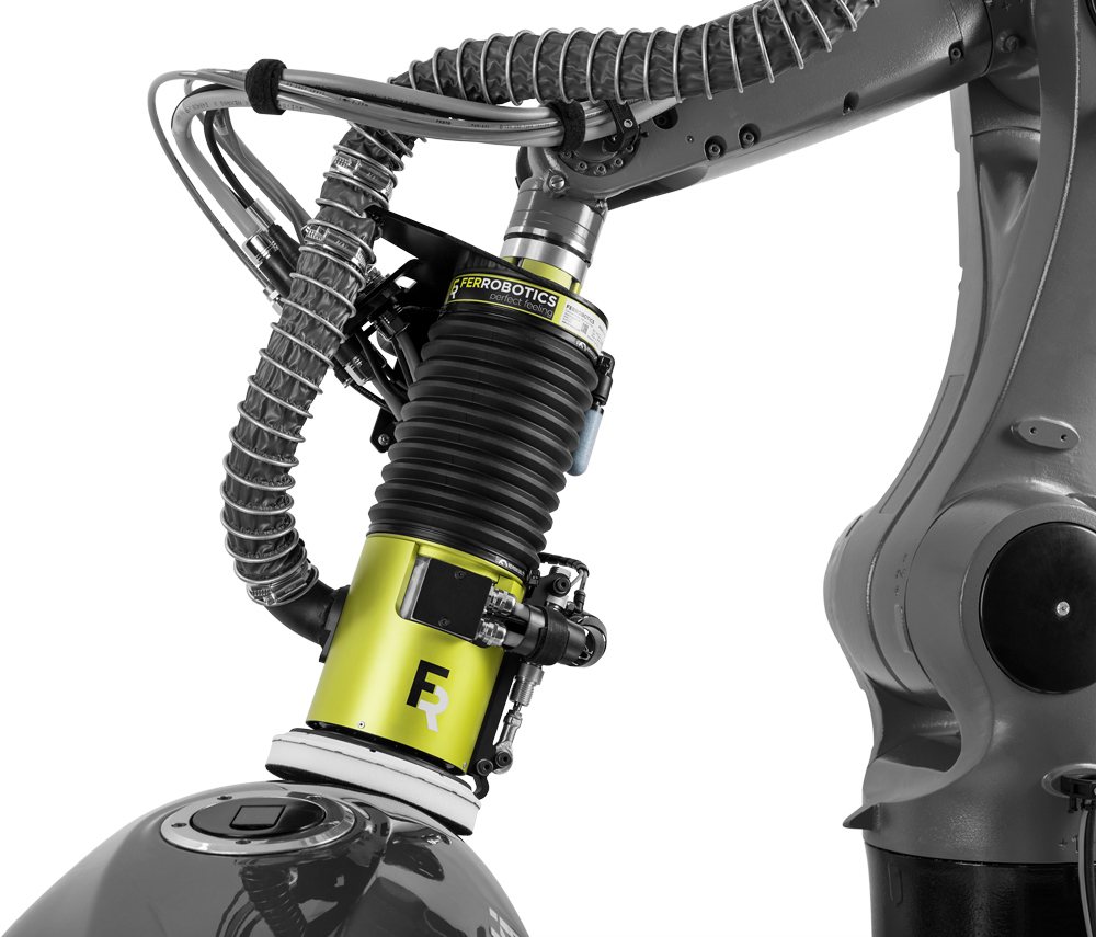 暖房器具の金属部品も押付力瞬時自動補正での自動研磨で最高仕上げ！ FerRobotics Compliant Robot Technology ...