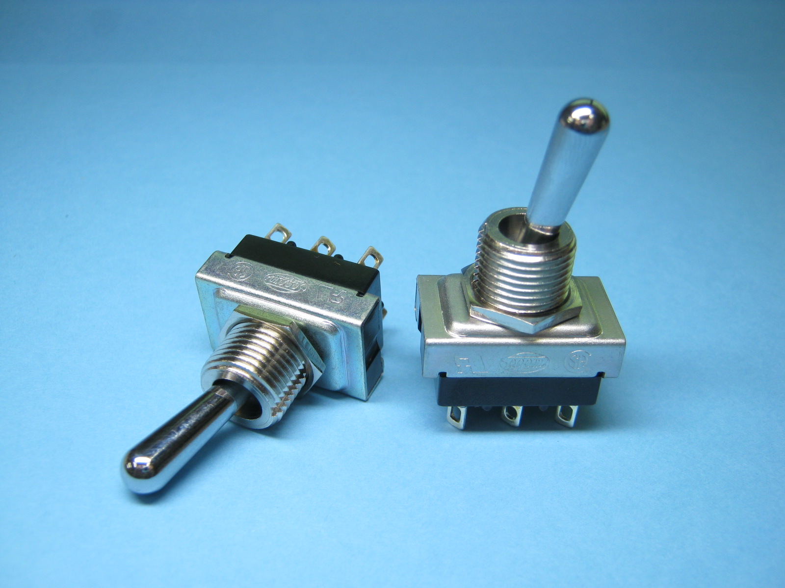 小形トグルスイッチ『STシリーズ』 エスジーエム | イプロスものづくり