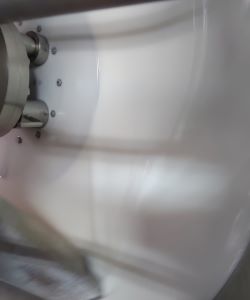 シリコーン生ゴムが形成されるエマルジョン ソフナー330 旭染料製造 | イプロスものづくり